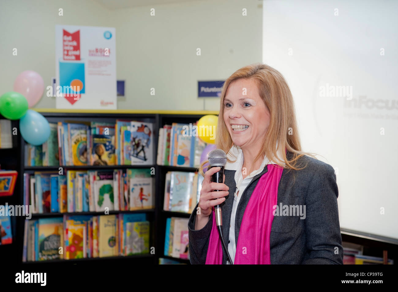Adele Parks at Harlesden library Stock Photo - Alamy