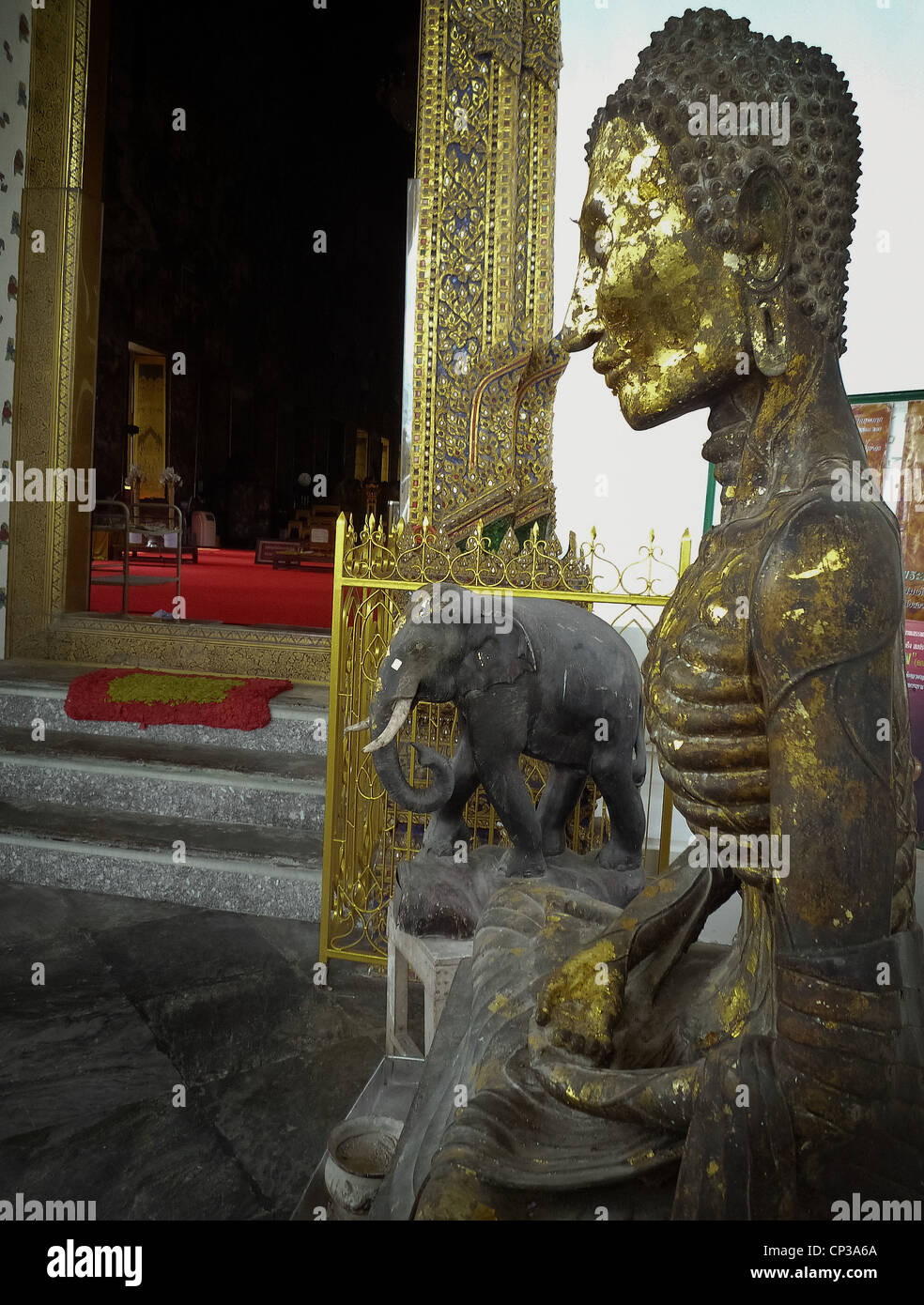 Images of the Buddha of Thailand, Statue of Buddha emaciated in a ...