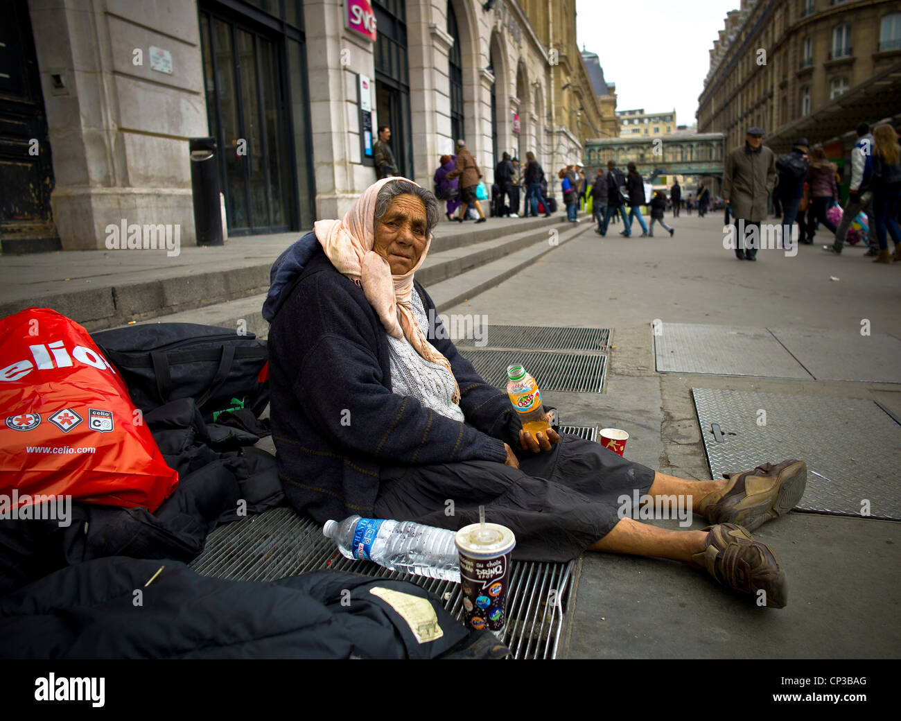 urban misery, The old Romanian homeless of the court of Rome in Saint ...