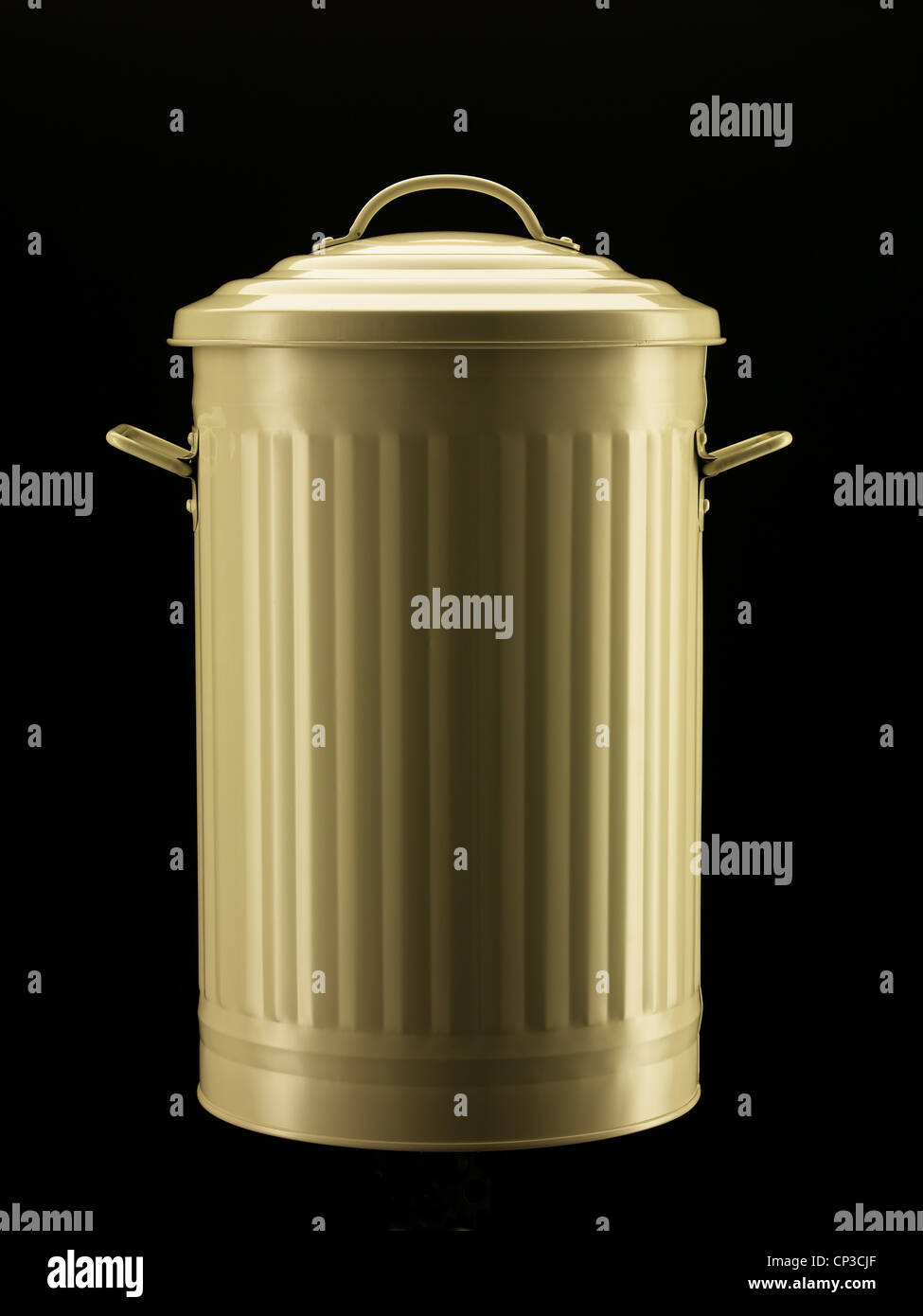 Dustbin can hi-res stock photography and images - Alamy