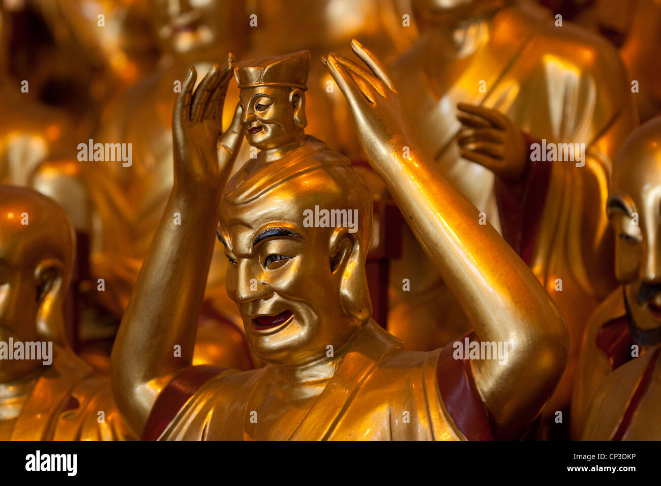 Buddhist idol at Longhua Temple, Shanghai, China Stock Photo - Alamy