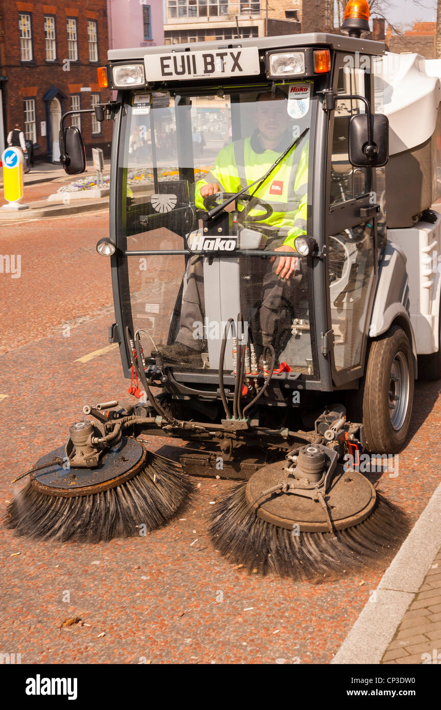 Biffa vehicle hi-res stock photography and images - Alamy