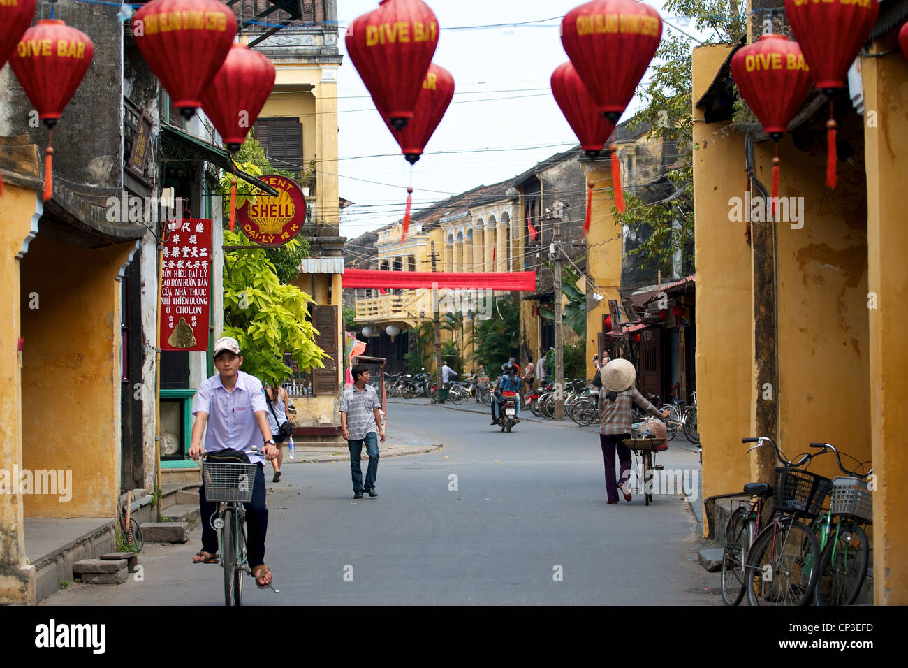A street in Hoi An, Vietnam Stock Photo - Alamy
