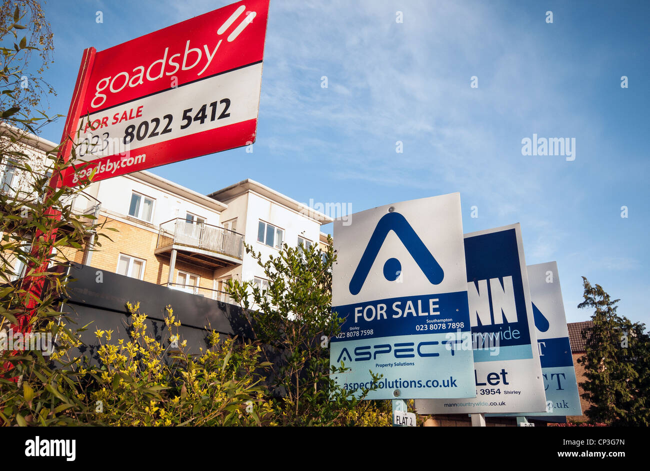 For Sale To Let property signs Stock Photo - Alamy