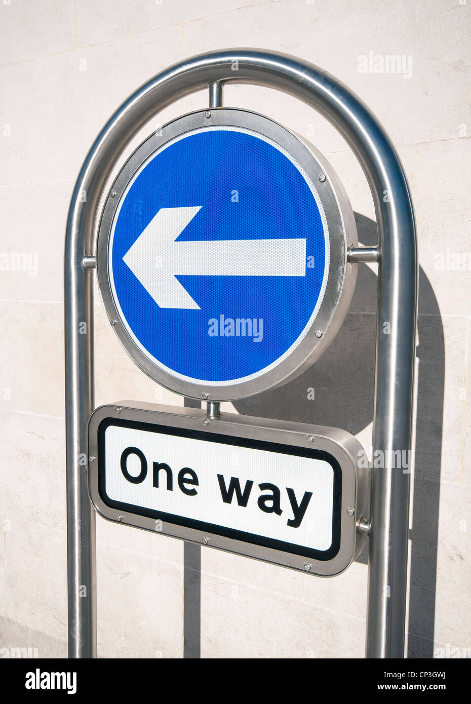 One way traffic sign hi-res stock photography and images - Alamy