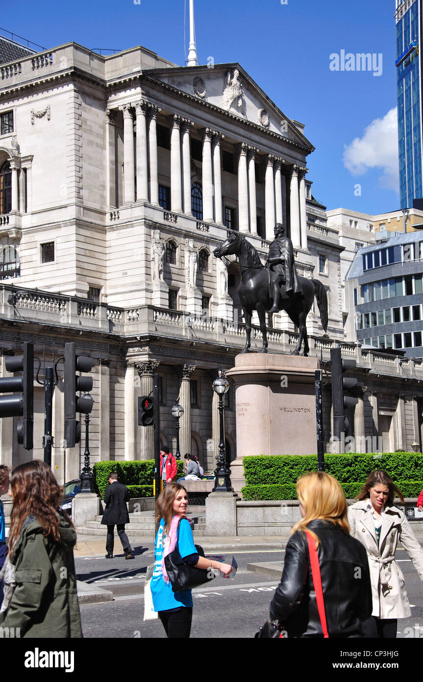 The Bank of England Headquarters, Bank, Threadneedle Street, City of ...