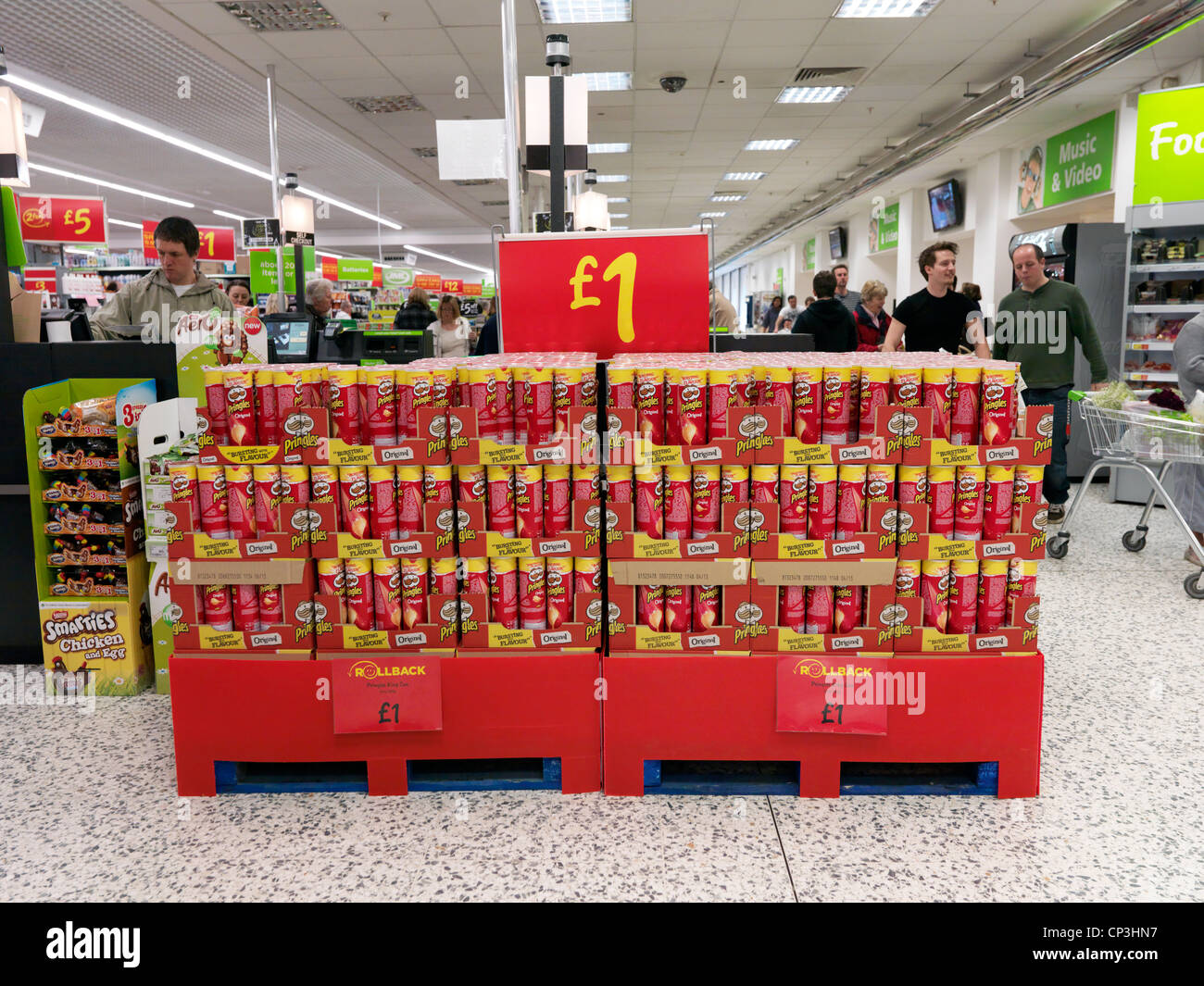 Crisps Display In Supermarket High Resolution Stock Photography and ...