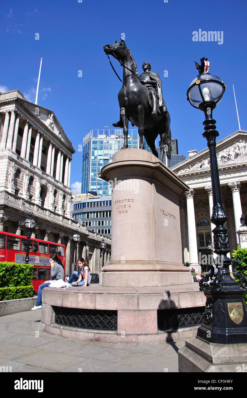 Duke wellington statue bank london hi-res stock photography and images ...