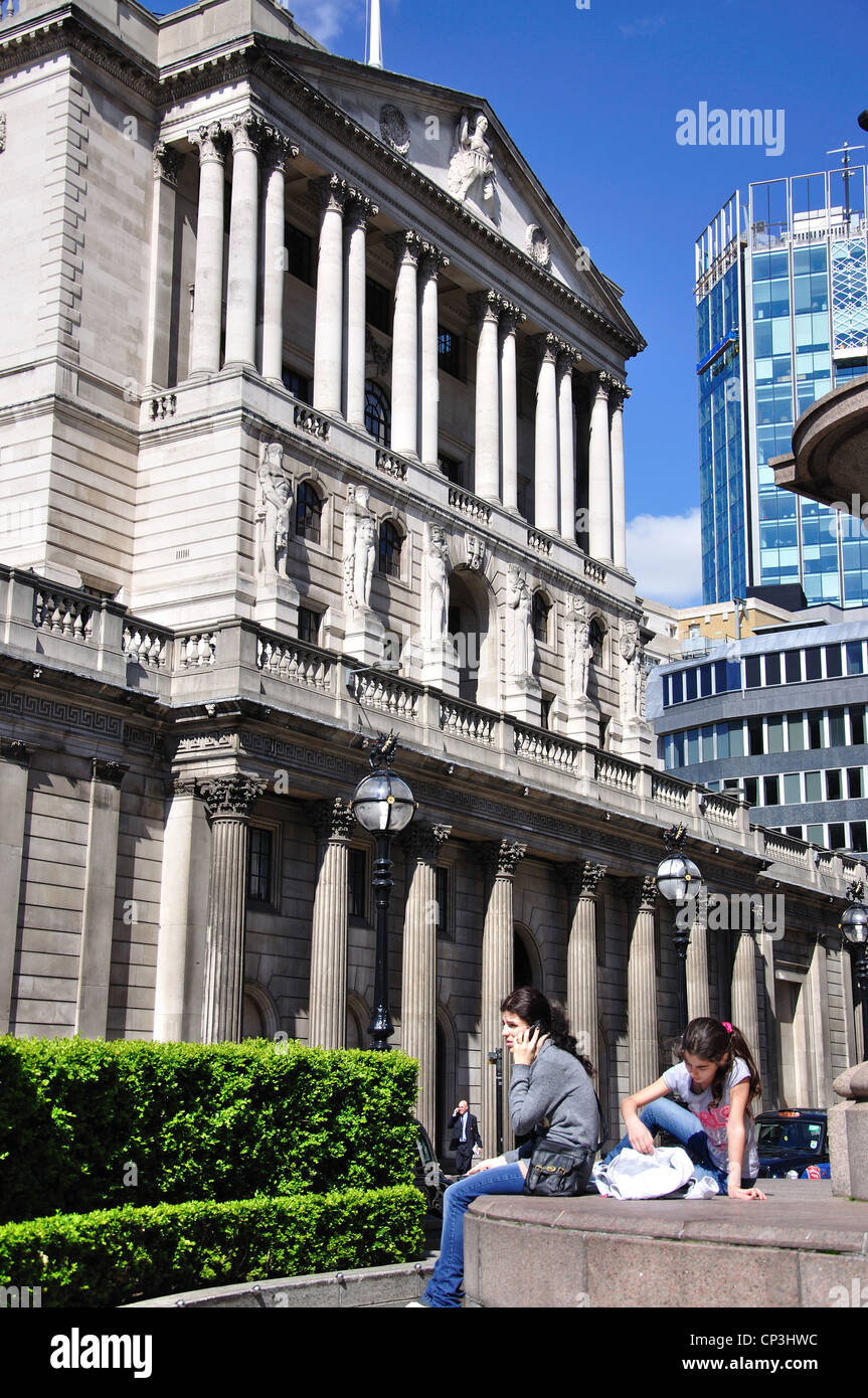 The Bank of England Headquarters, Bank, Threadneedle Street, City of ...