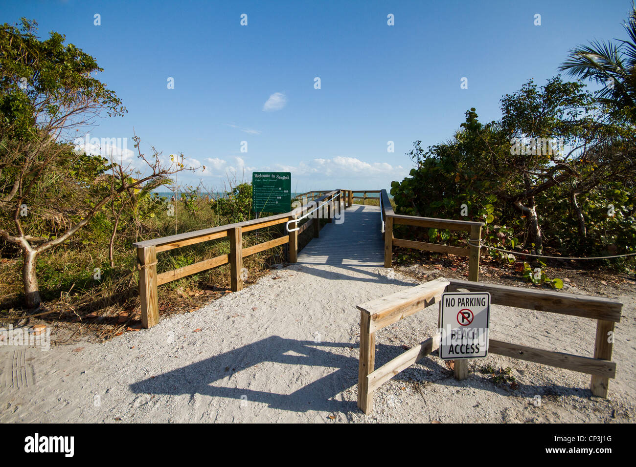 Beach access at Sanibel Island Florida Stock Photo - Alamy
