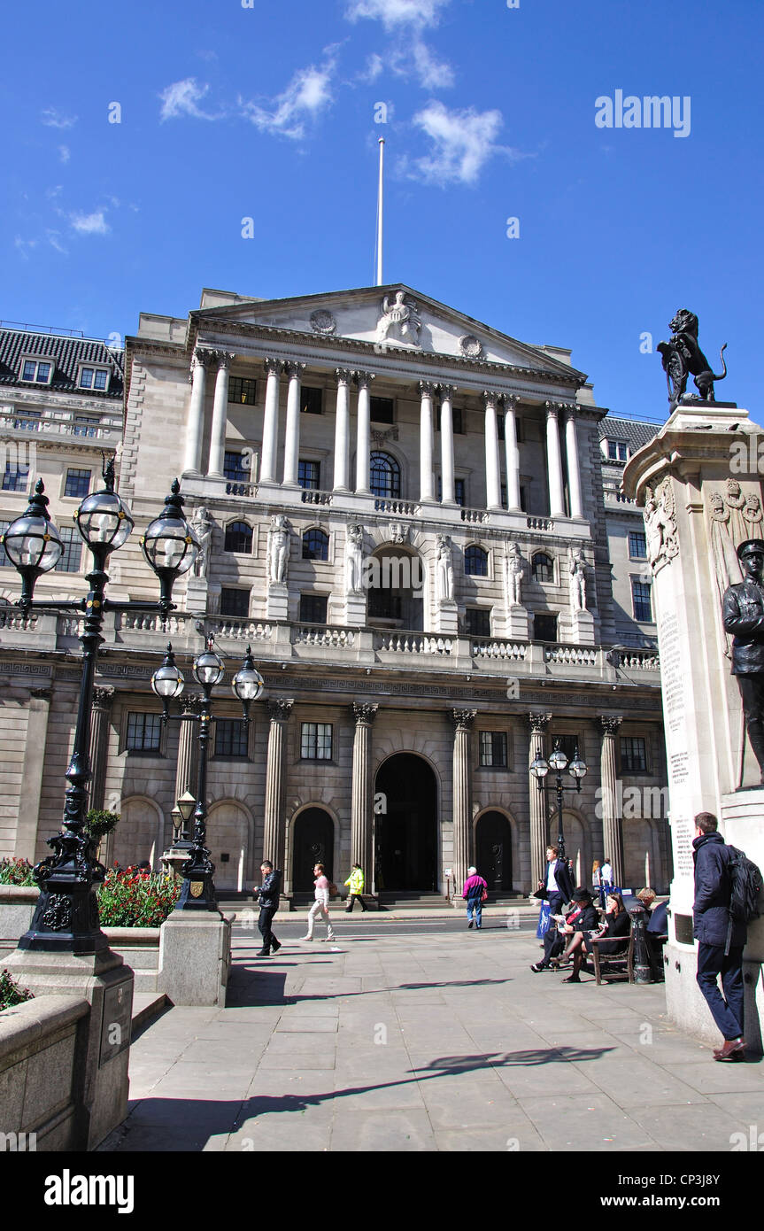 The Bank of England Headquarters, Bank, Threadneedle Street, City of ...