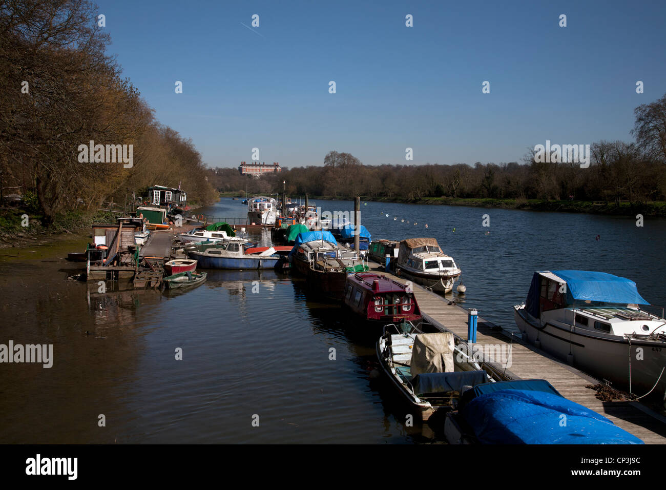 river thames twickenham middlesex england Stock Photo - Alamy