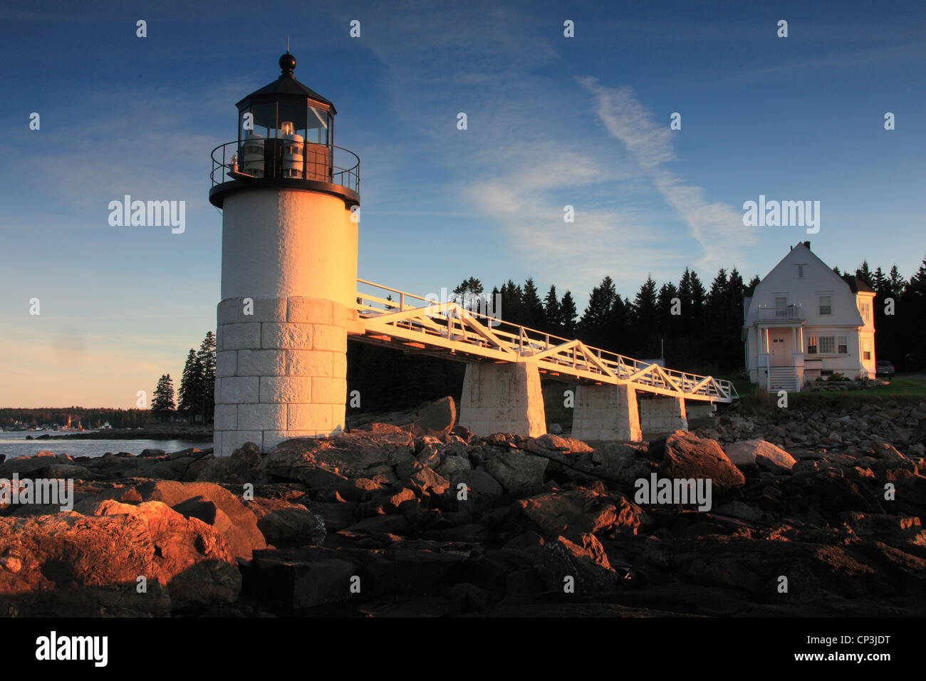 Photo of the Marshall Point Light and pier at sunset Stock Photo - Alamy