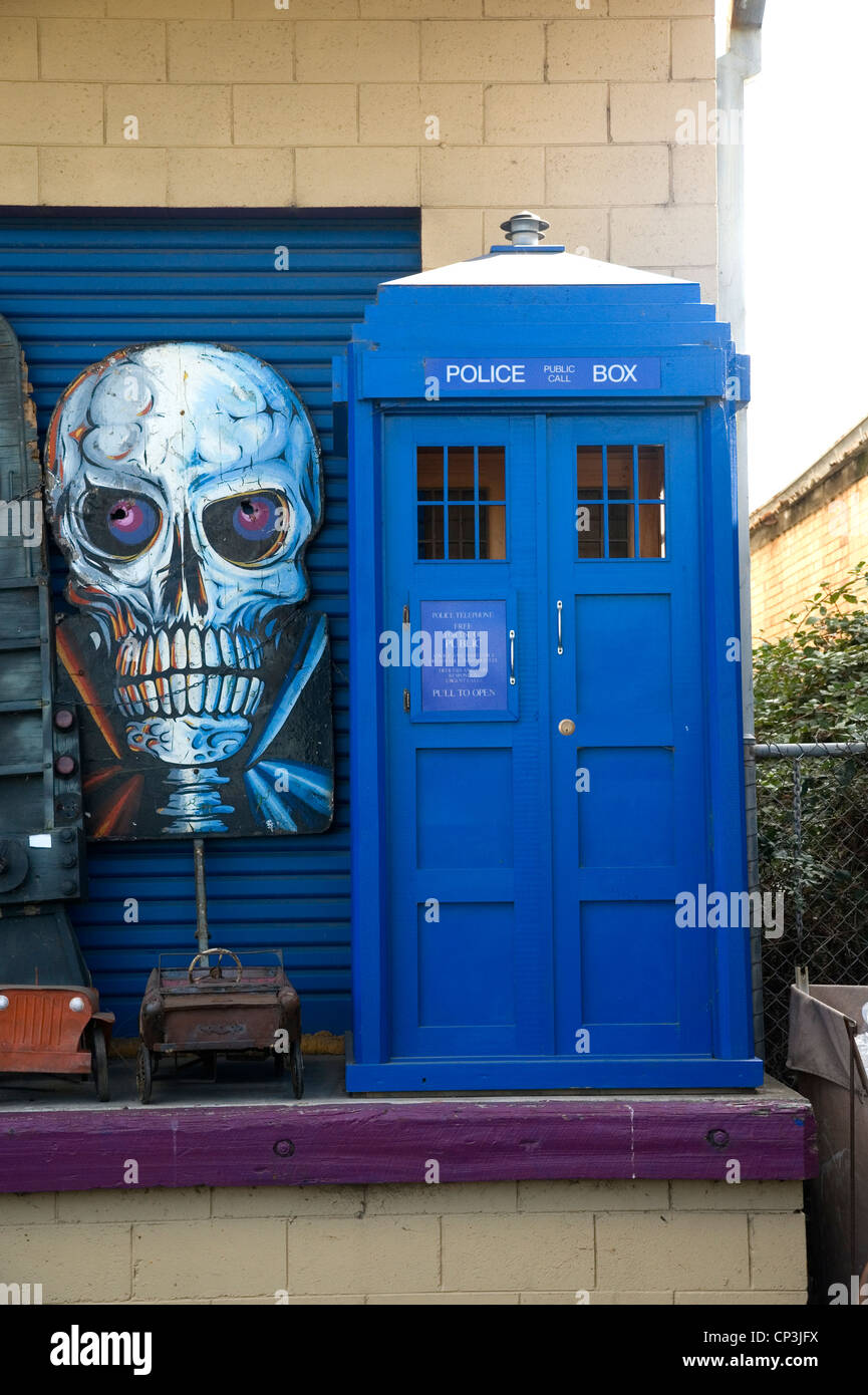 The tardis hi-res stock photography and images - Alamy