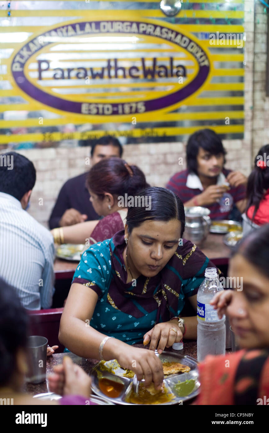 Indian food restaurant tables hi-res stock photography and images - Alamy