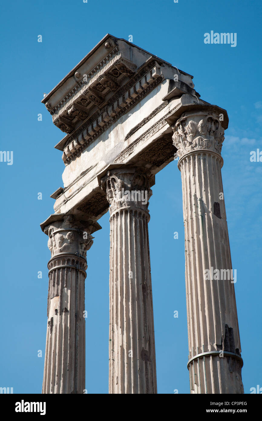 Rome - column from Forum romanum and sky Stock Photo - Alamy