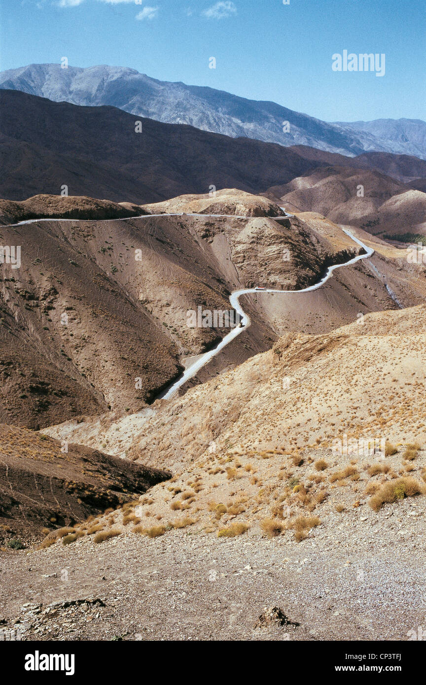 Morocco - Atlas Chain. Pass Tizi n'Tichka over 2000 m Stock Photo - Alamy