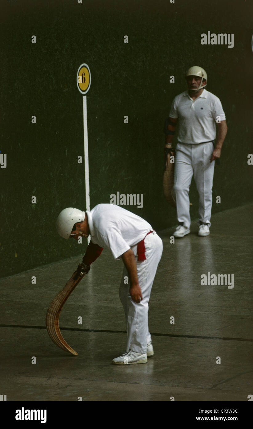 San sebastian basque pelota game hi-res stock photography and images ...