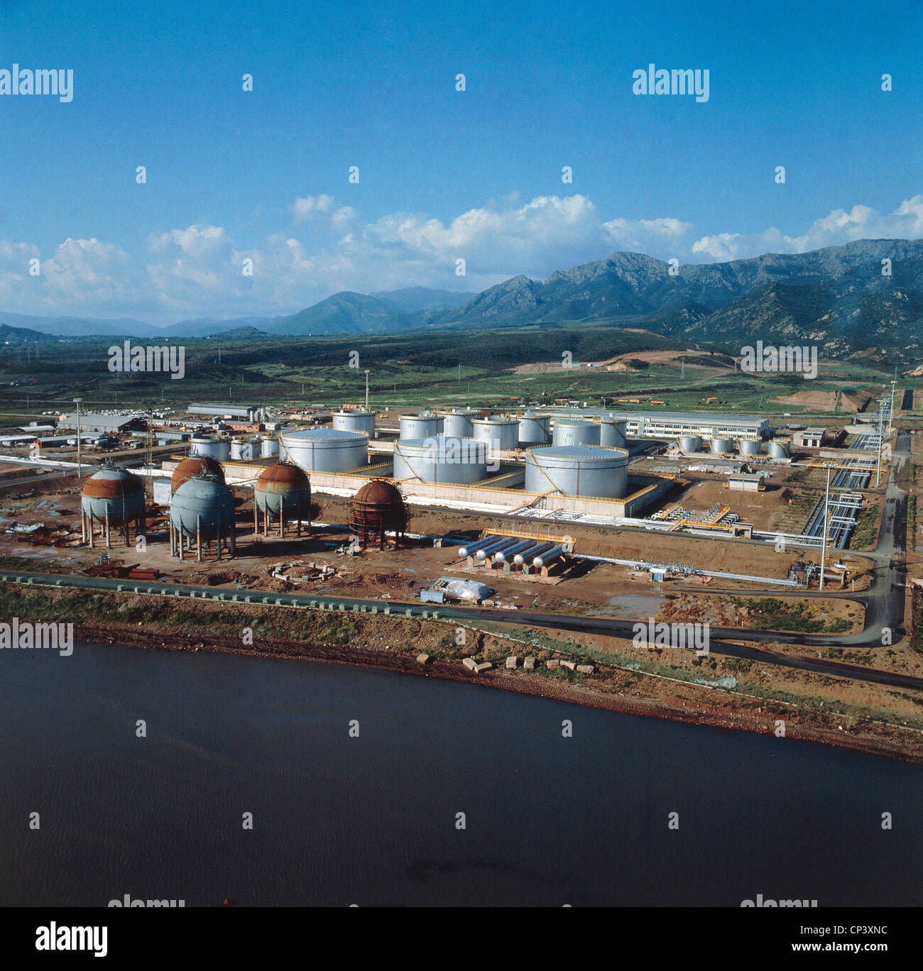 Sardinia - Sarroch (Ca) - Saras Refinery Chemical, plant Stock Photo ...
