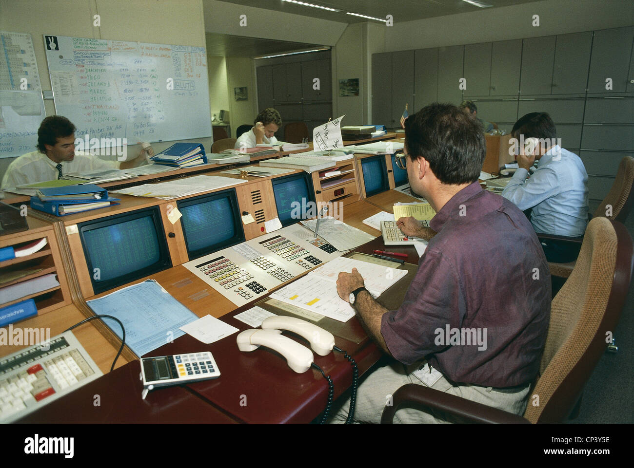SWITZERLAND ZURICH OFFICES OF FOREIGN EXCHANGE TO Kantonalbank Stock ...