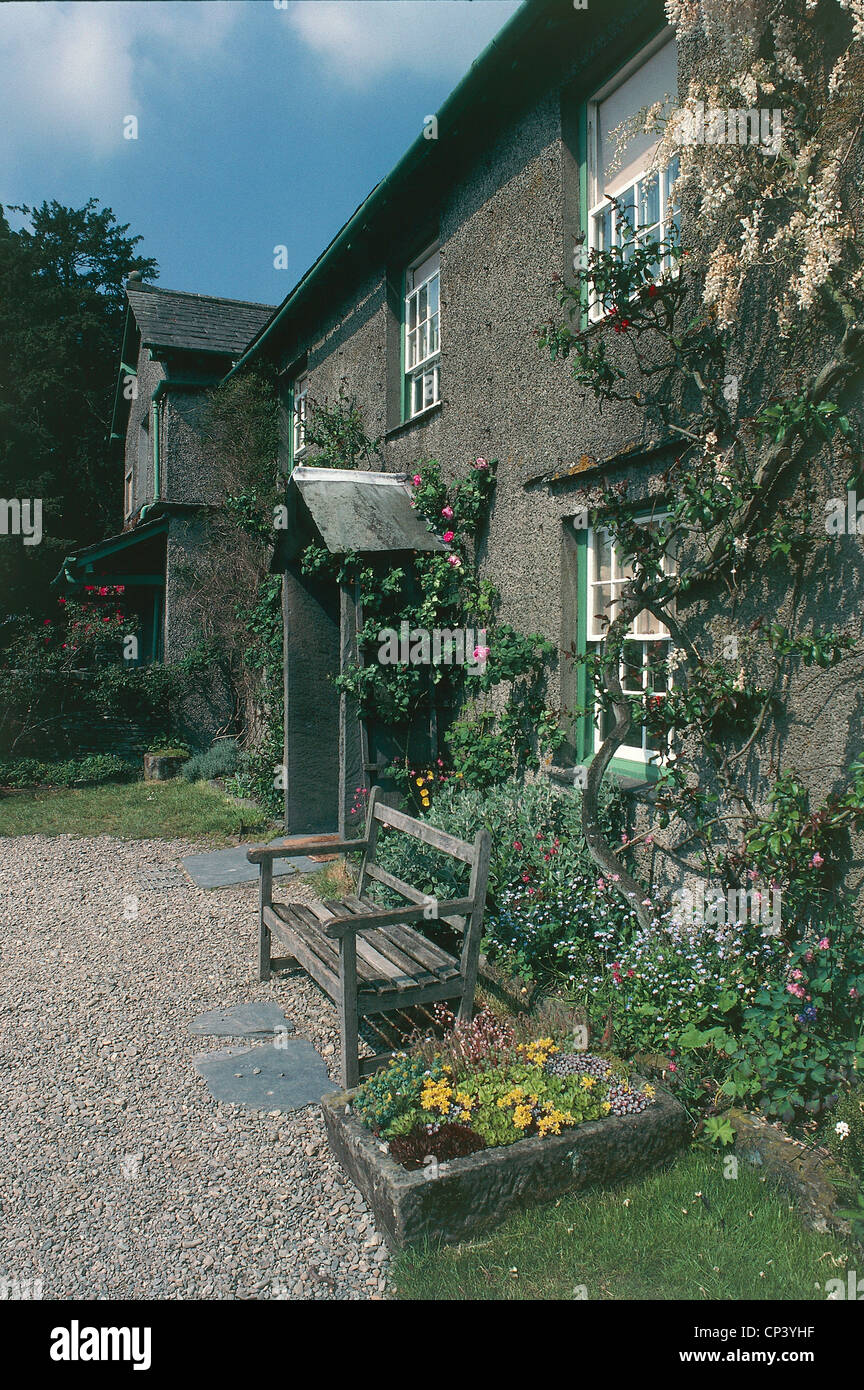 Beatrix potter’s hill top house hi-res stock photography and images - Alamy