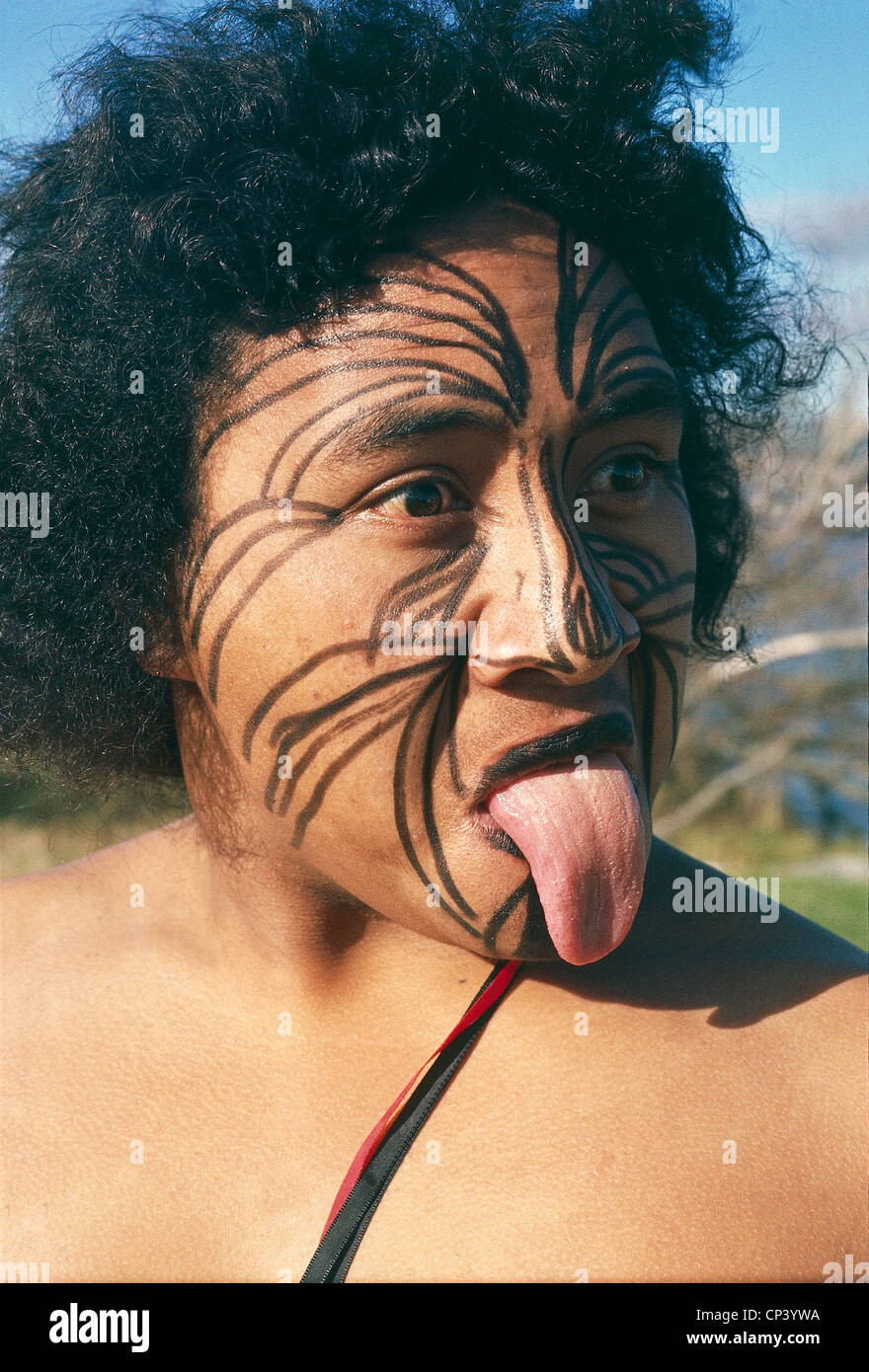 Maori face tattoo new zealand hi-res stock photography and images - Alamy