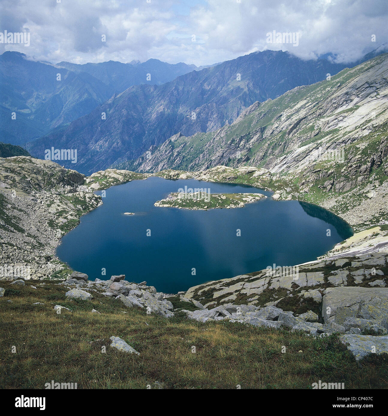 Pngran Paradise Lake Alpine Stock Photo - Alamy