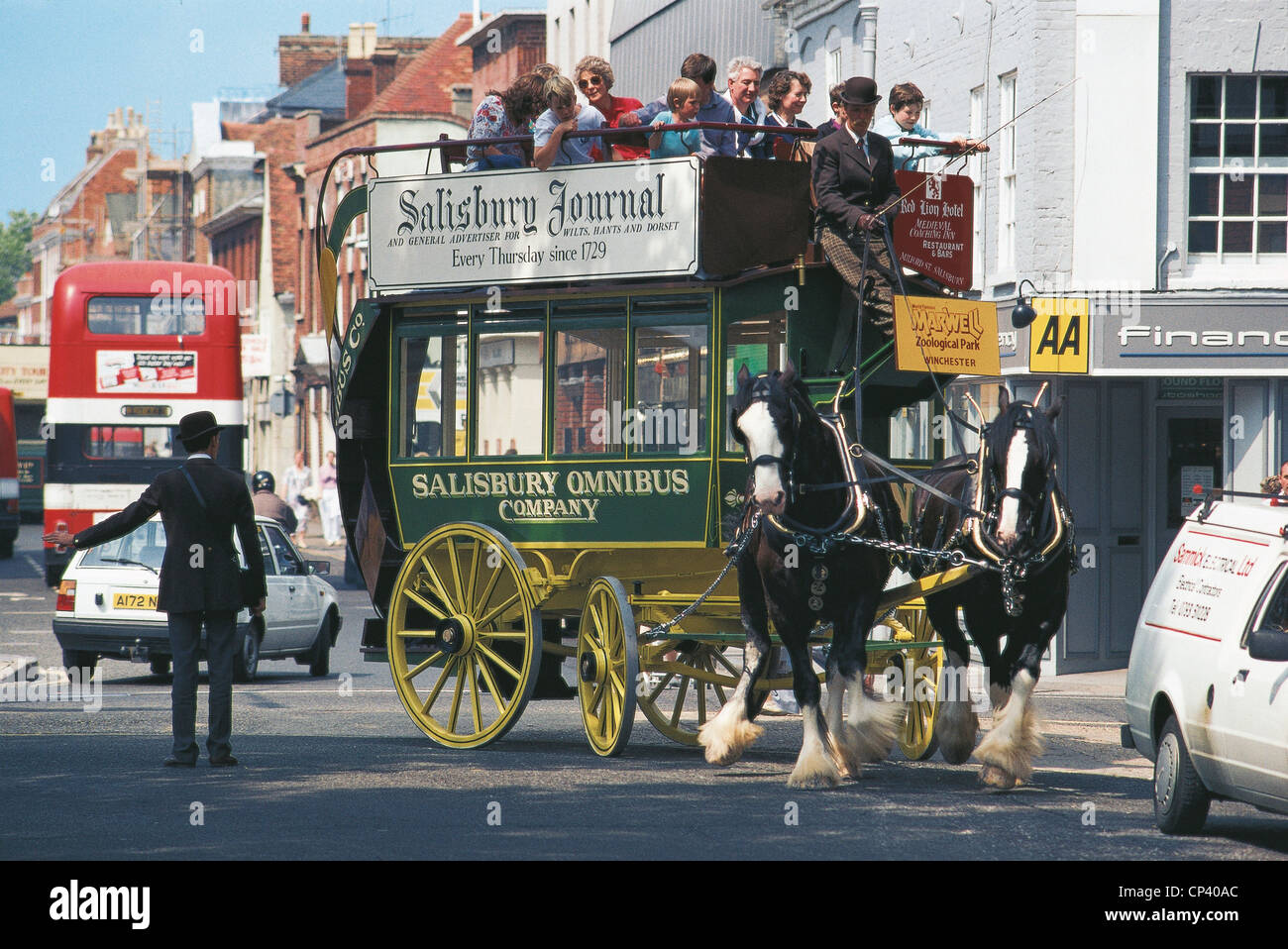 Gran Breta?a ENGLAND ROAD SALISBURY CITY A HORSE OMNIBUS Stock Photo ...