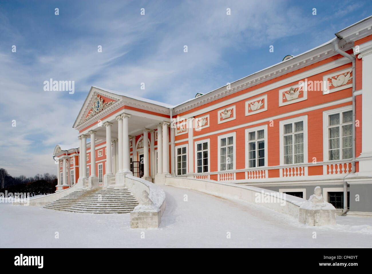 Neoclassical residence hi-res stock photography and images - Alamy