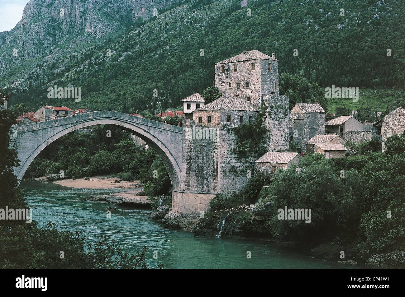 Bosnia and Herzegovina, the twentieth century - Mostar, the bridge ...
