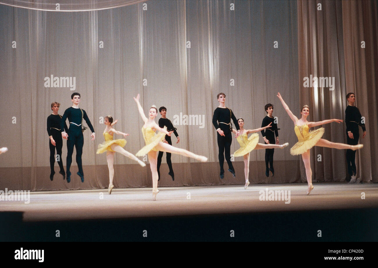 Moscow ballet hi-res stock photography and images - Alamy