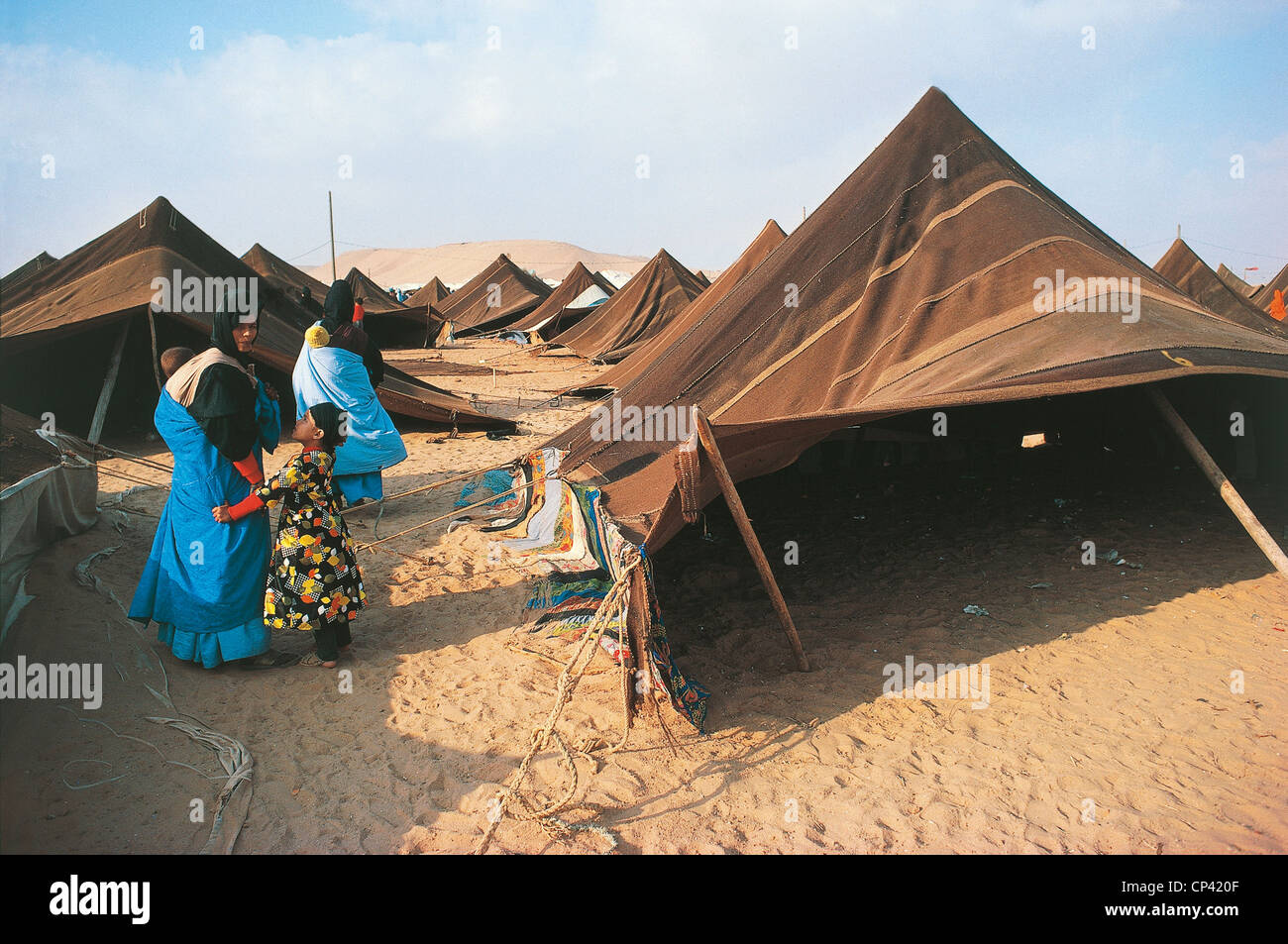 Morocco - Sahara Desert. Encampment of nomads Stock Photo - Alamy