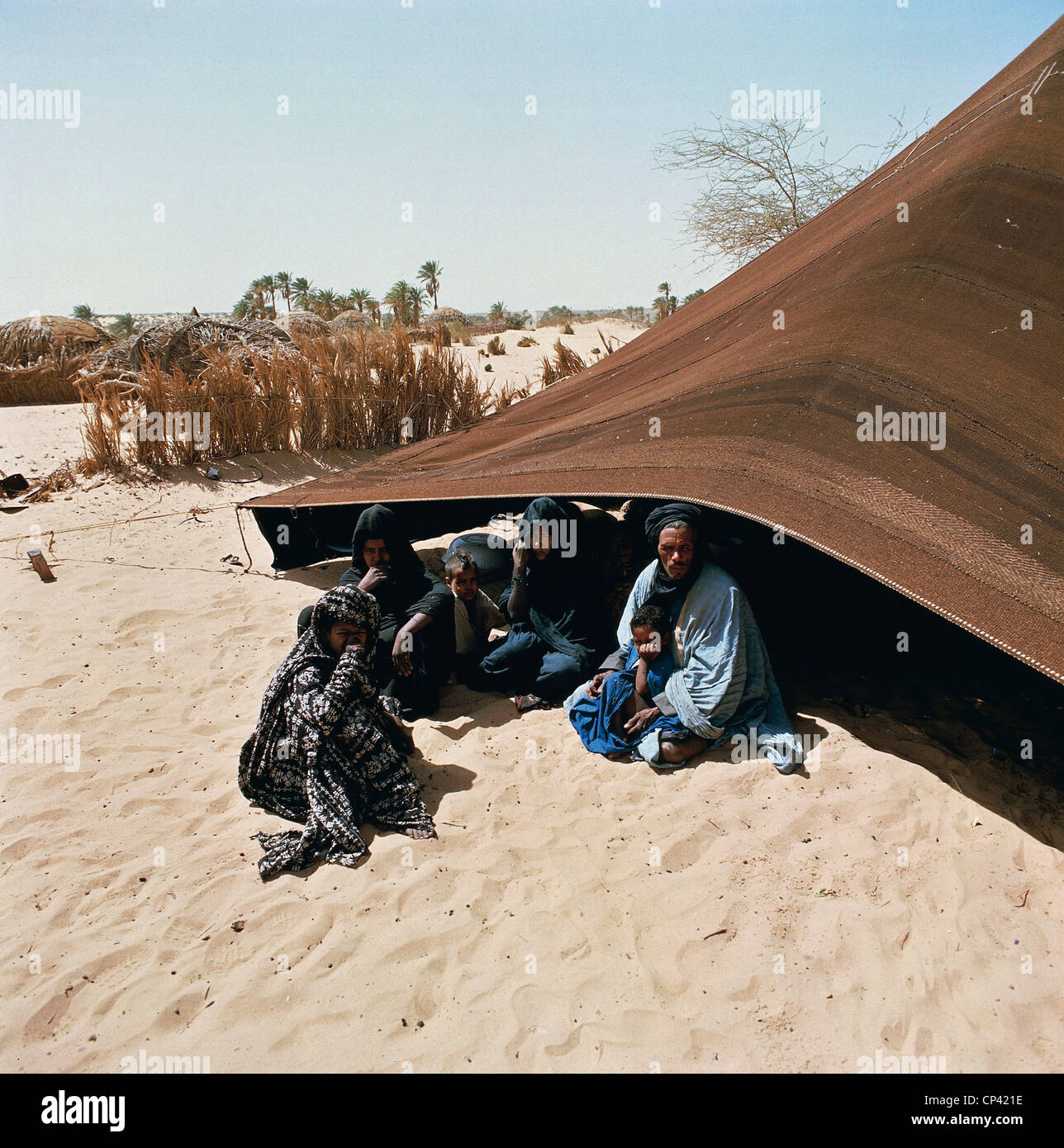 Mauritania - Camp Tuareg nomads Stock Photo - Alamy
