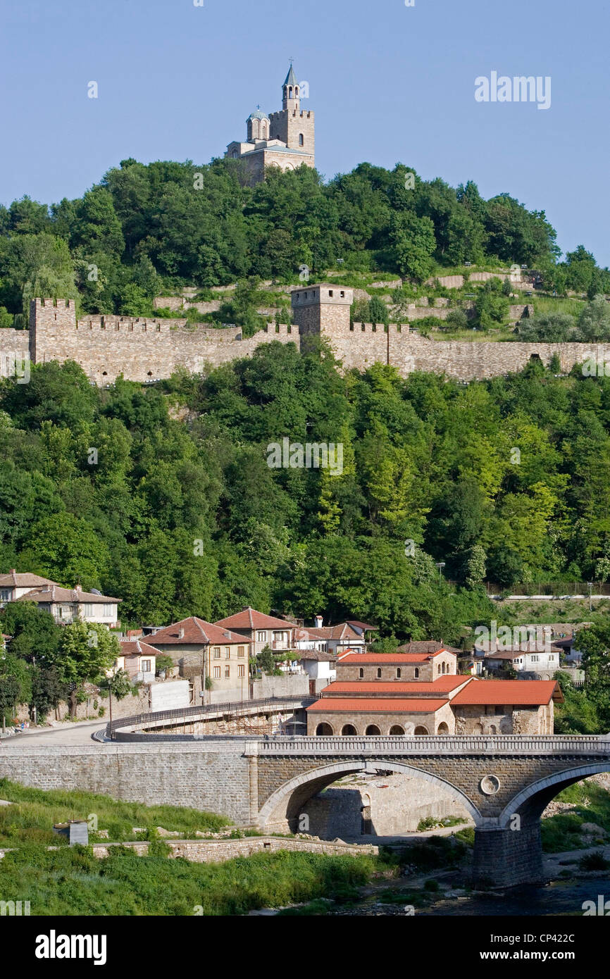 Bulgaria Veliko T? Rnovo. old town hill fortress of Carevec ...