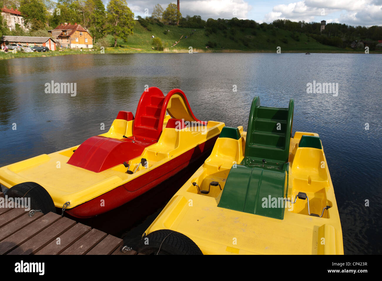 Pedal paddle boats hi-res stock photography and images - Alamy