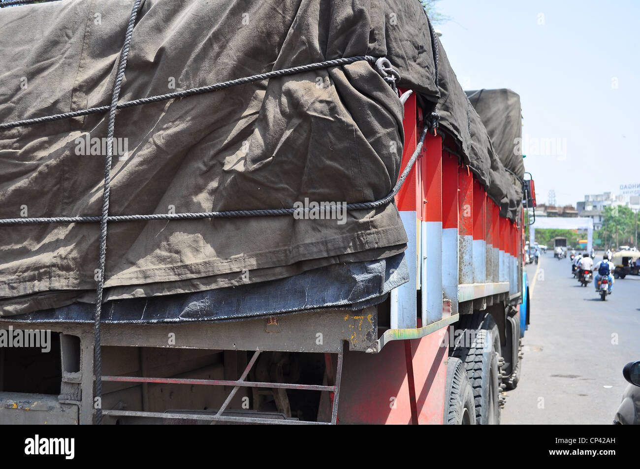 Back view of Loaded Truck Stock Photo - Alamy