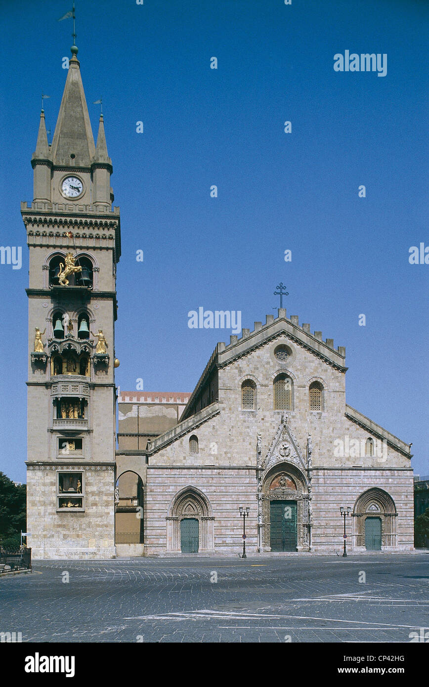 Sicily - Messina. Cathedral: facade and bell tower Stock Photo - Alamy