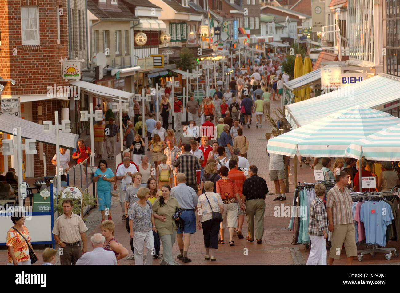 Germany - Schleswig-Holstein - Busum. Crowded street Stock Photo - Alamy