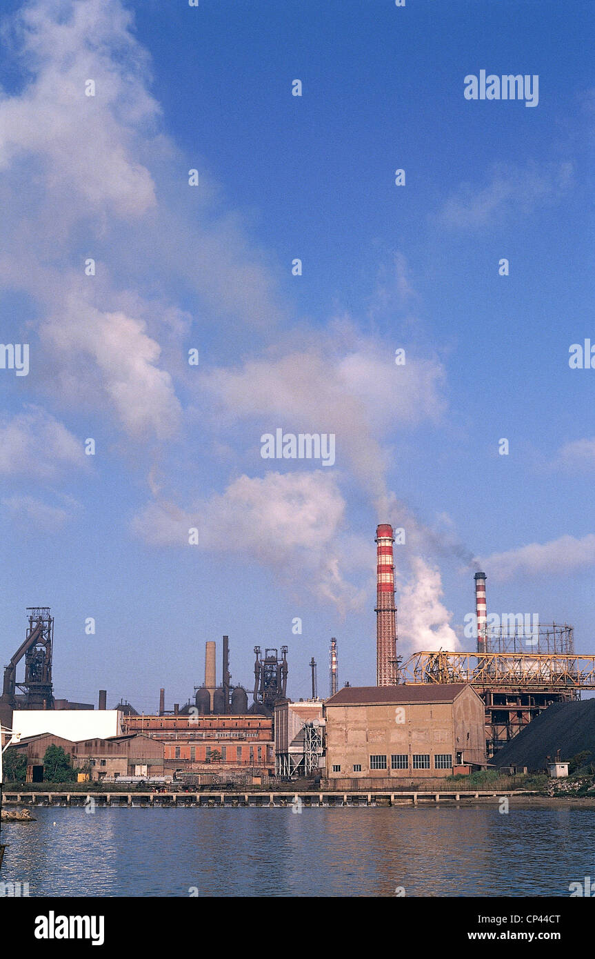 Tuscany Piombino Industrial Zone Stock Photo - Alamy