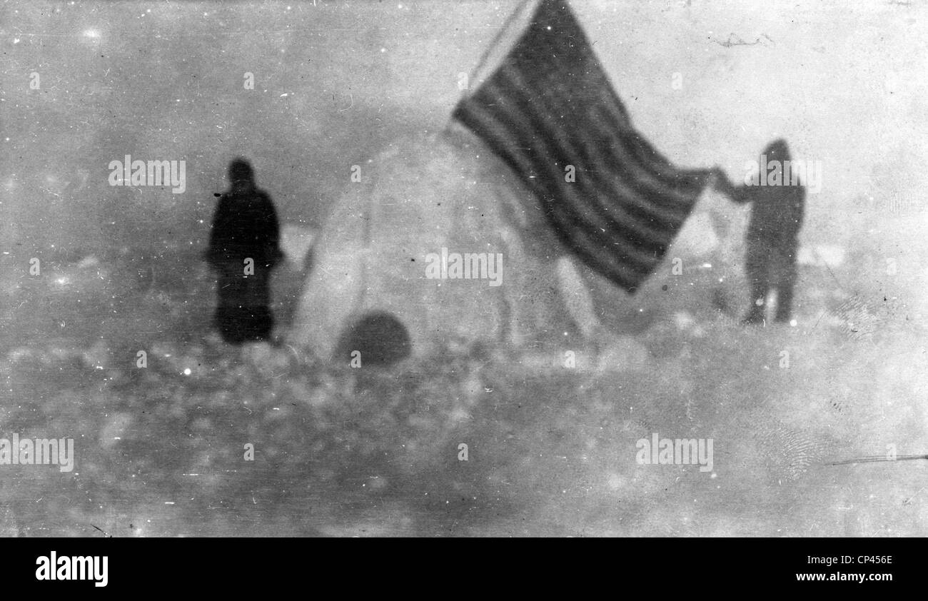 Frederick Cook's journey to Greenland aboard the John R. Bradley and ...