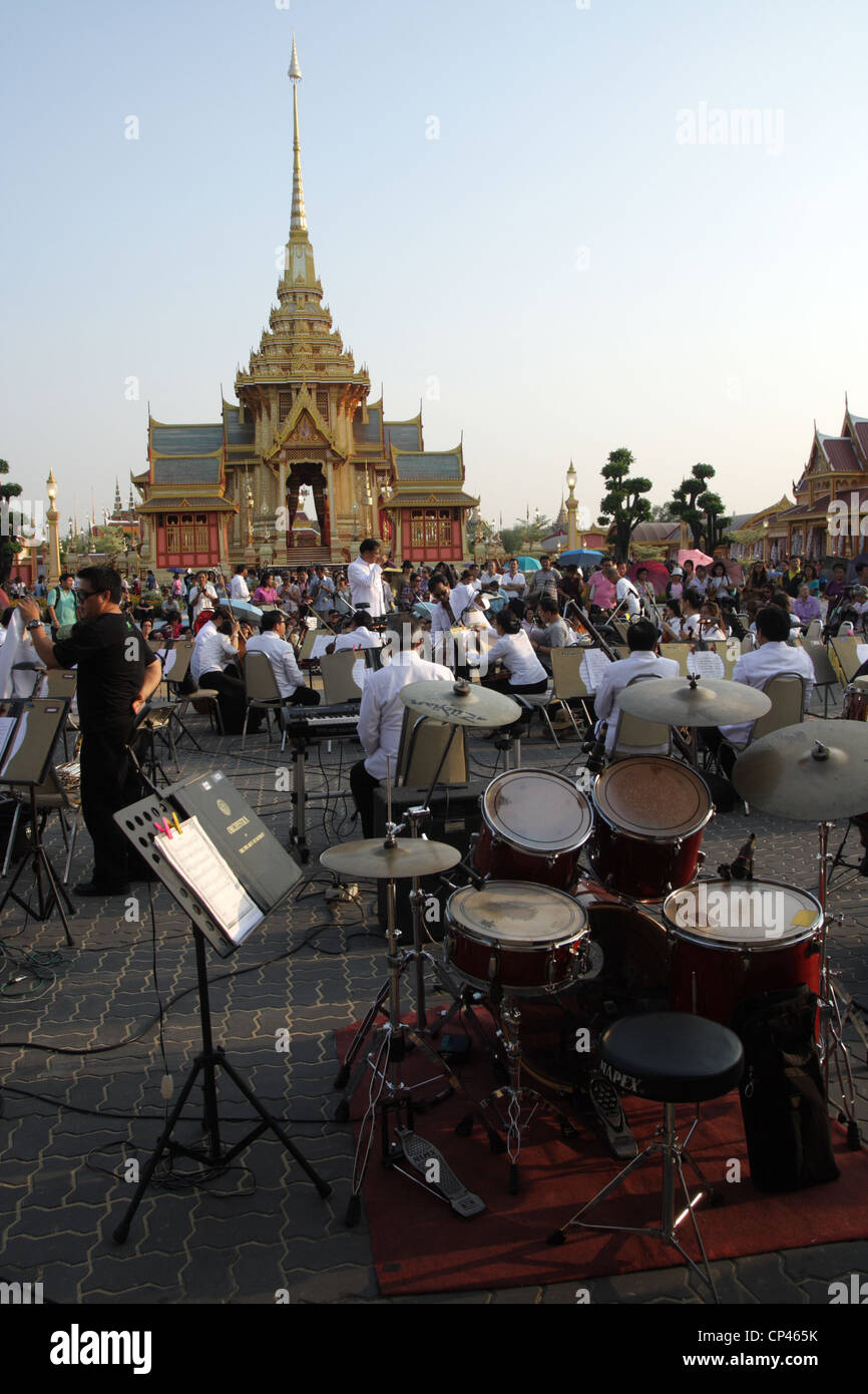 Thai band performing at The Funeral Temple of Princess Bejaratana ...