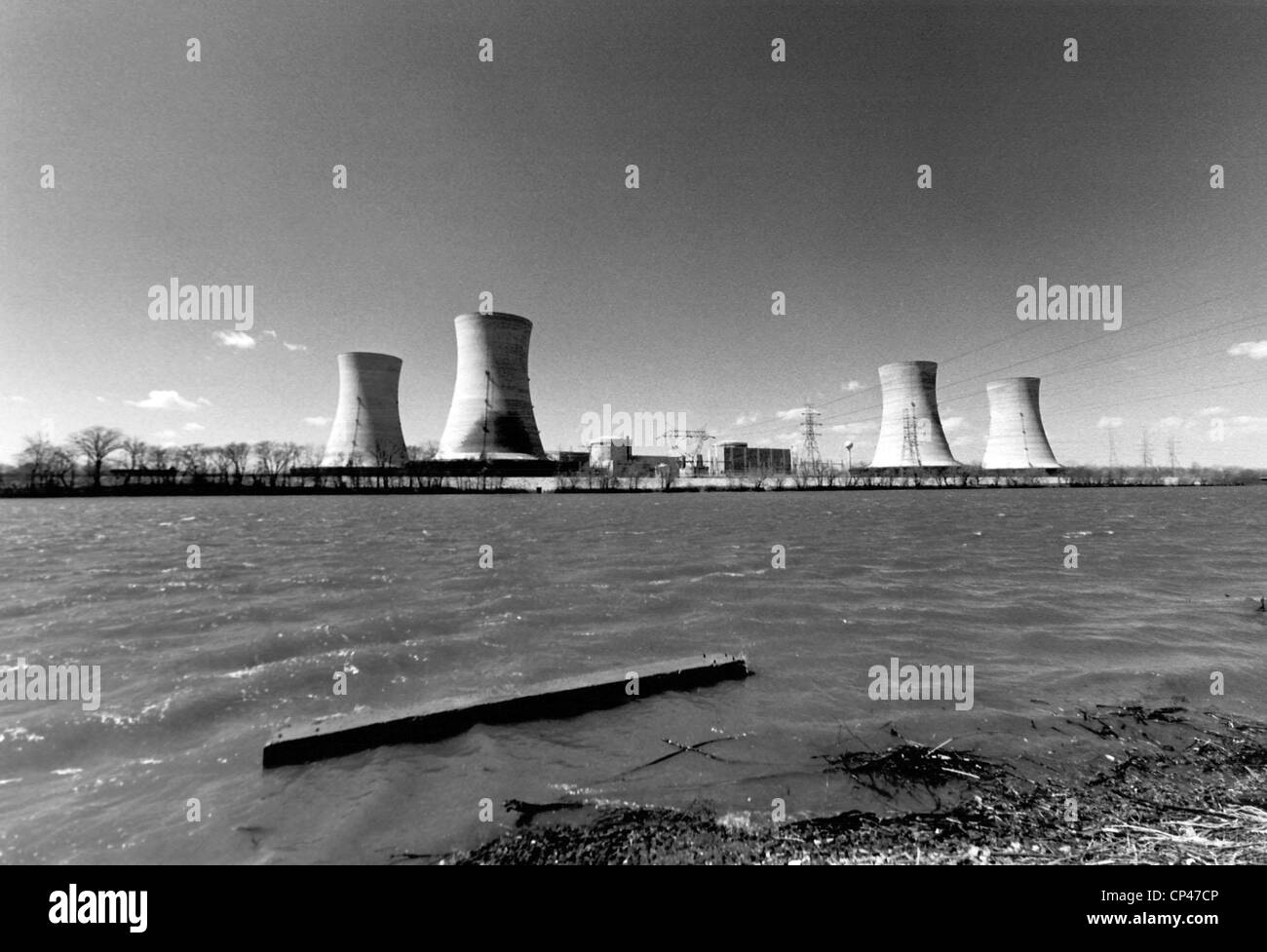 Three Mile Island Nuclear Generating Station on the Susquehanna River ...