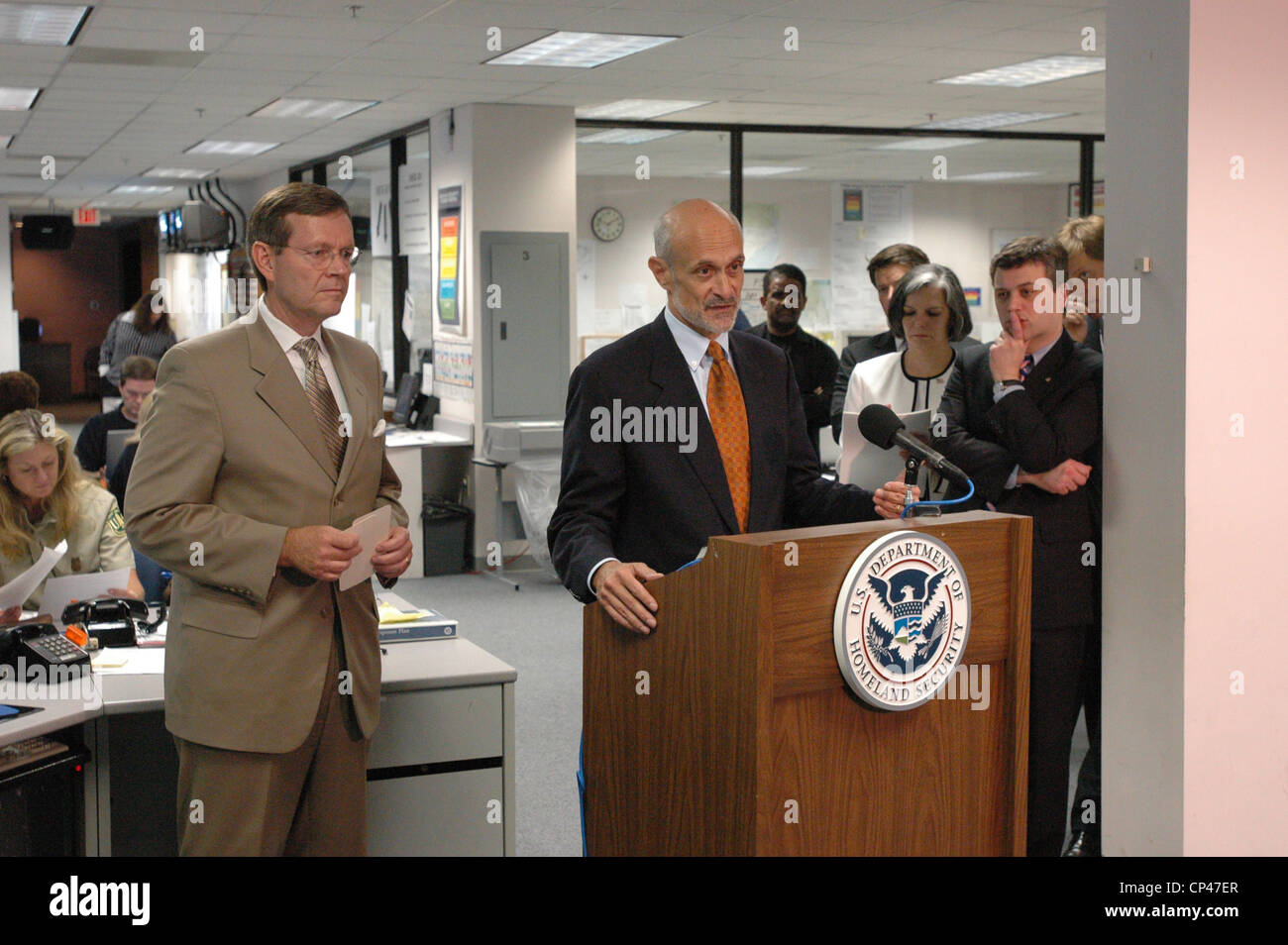 Secretary michael chertoff hi-res stock photography and images - Alamy