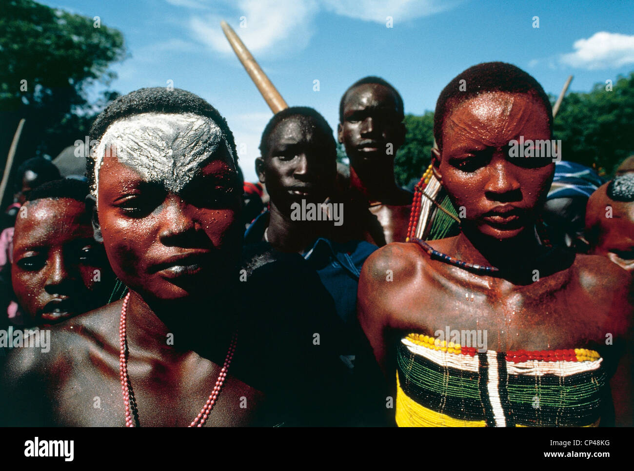 Sudan - Men and women of the Dinka ethnic group Stock Photo - Alamy