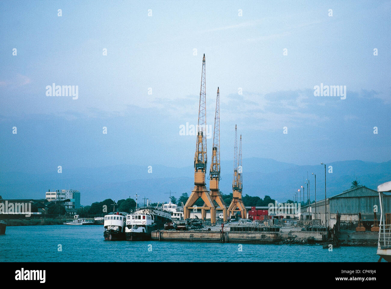 Burundi Bujumbura Porto Stock Photo - Alamy