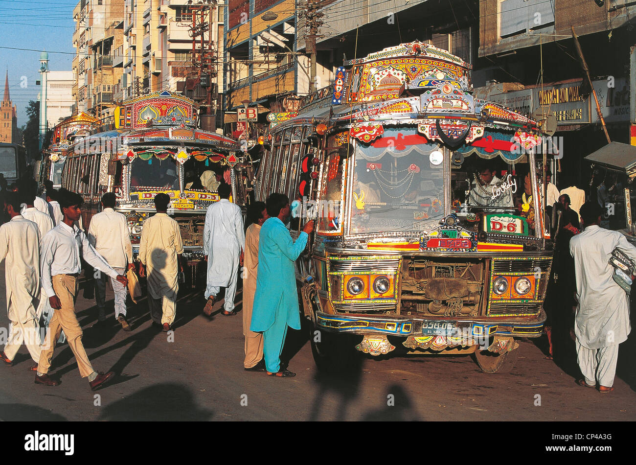 Karachi traffic hi-res stock photography and images - Alamy