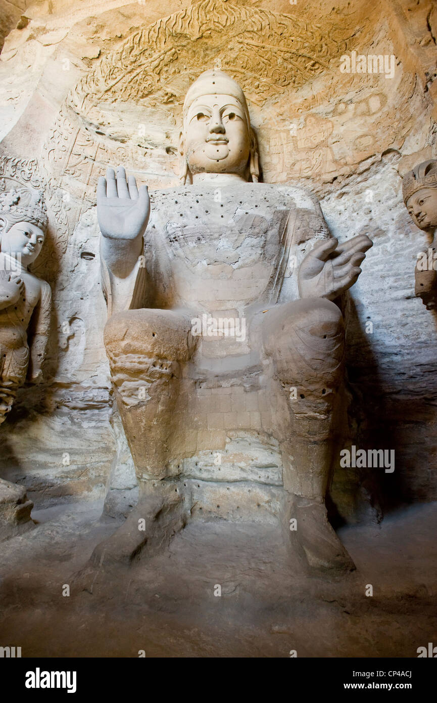 The bodhisattva (Buddah statues) in the Lin Yan Cave (Cave no.3) at the ...