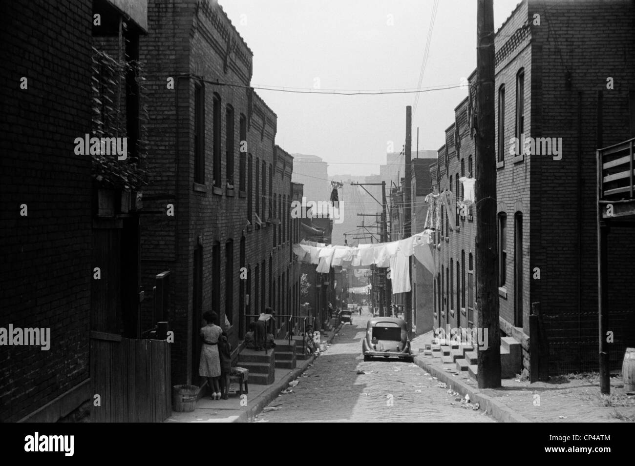 American neighborhood 1940s hi-res stock photography and images - Alamy