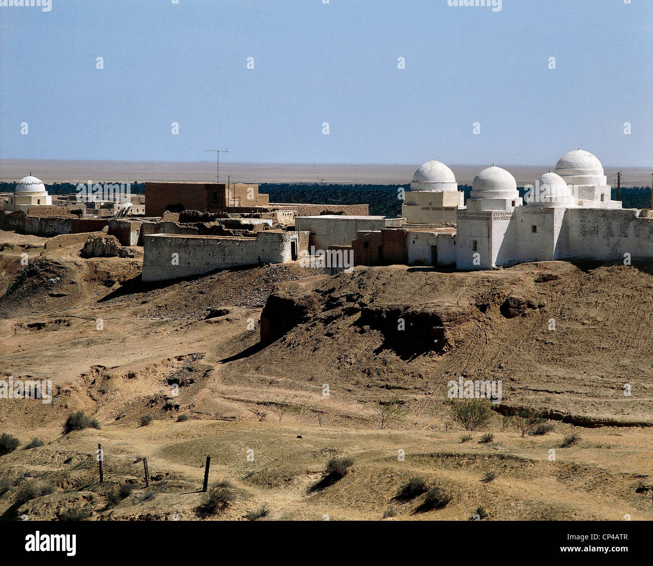 Tunisia - Tozeur Governorate - Nefta Stock Photo - Alamy
