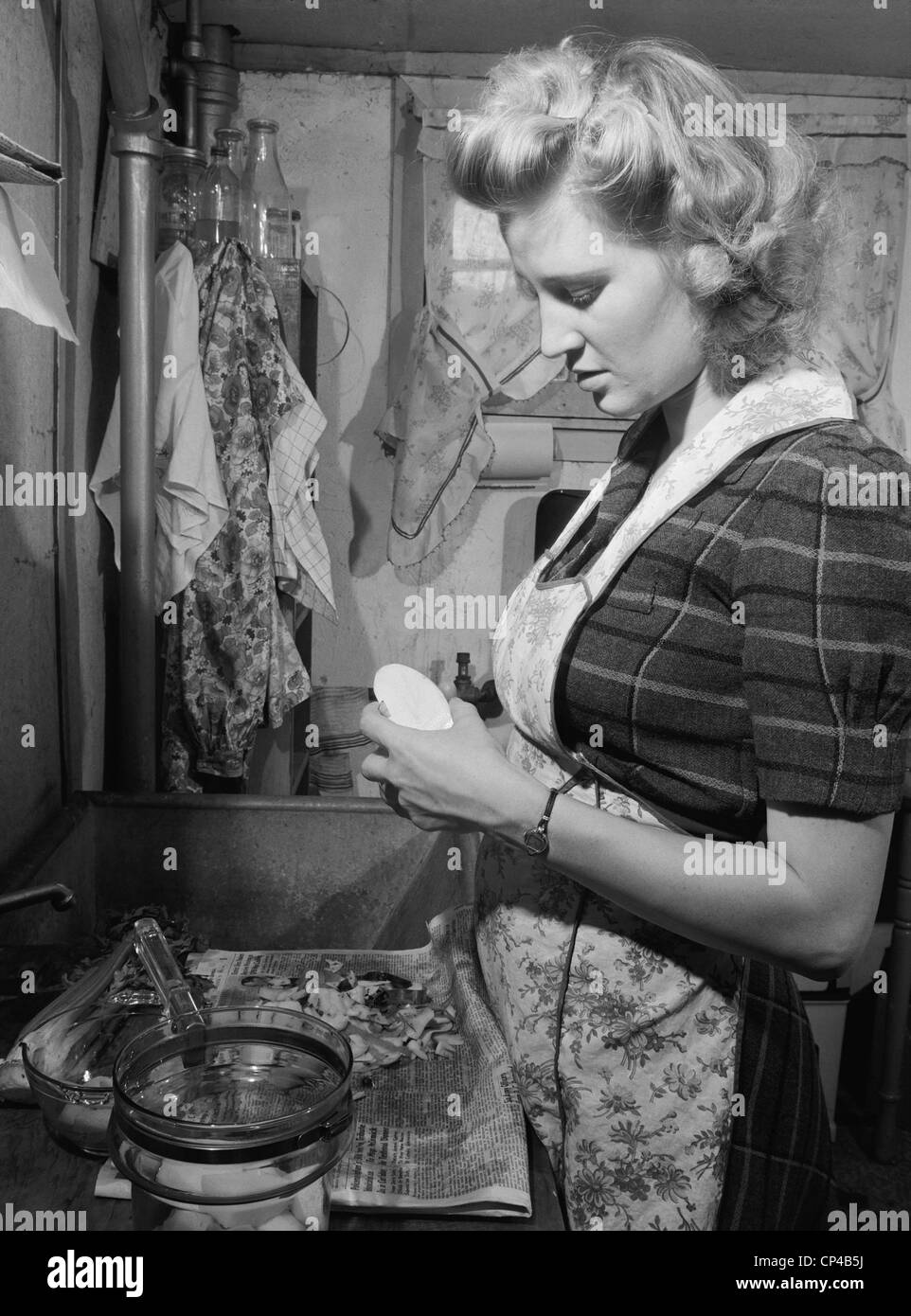 1940s styles hi-res stock photography and images - Alamy